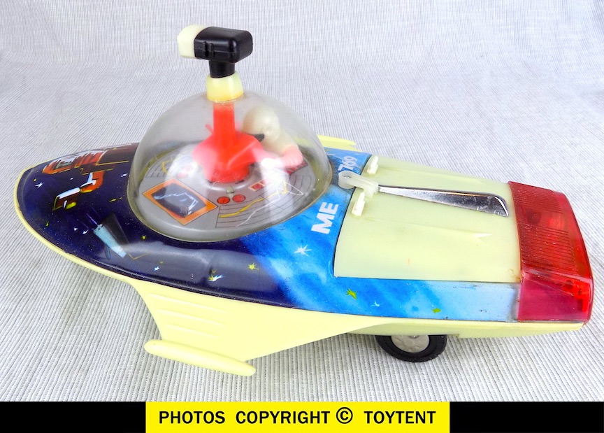Universe Reconnaissance Boat battery operated space ship