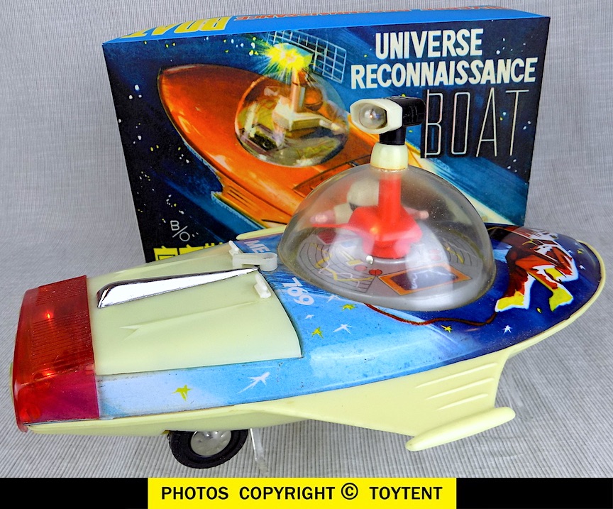 Universe Reconnaissance Boat battery operated space ship